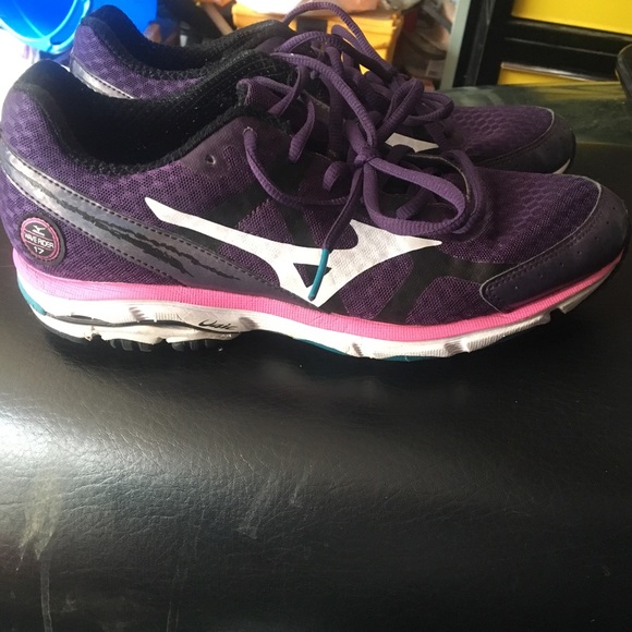 Mizuno | Shoes | Purple Mizuno Wave Rider 7 Tennis Shoe | Poshmark